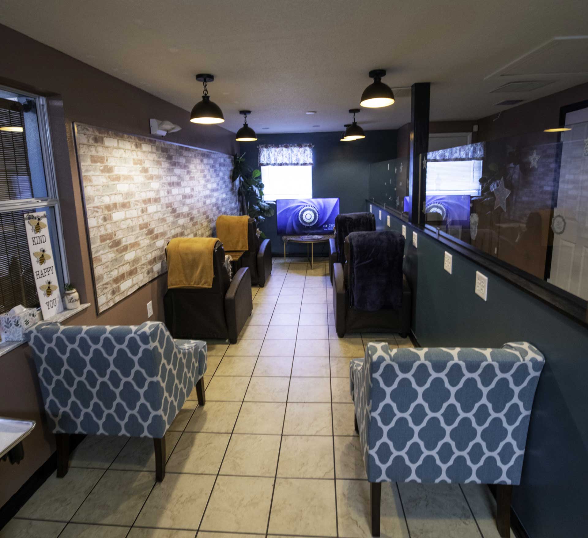 Full Service Spa & MMU | Mary Jane Wellness Clinic
